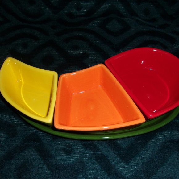 Meadow Farms | Dining | Chili Pepper Tray Dish Set | Poshmark
